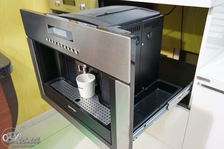 Встроенная кофемашина GCС134X от Gorenje